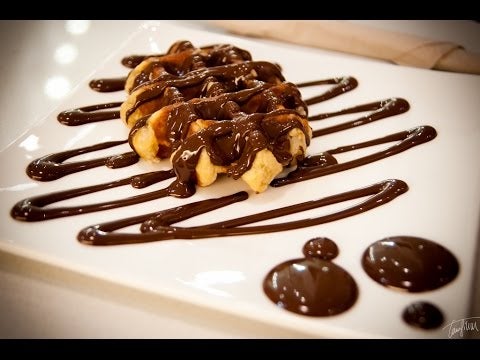 Kinder Bueno waffles | bluebells catering